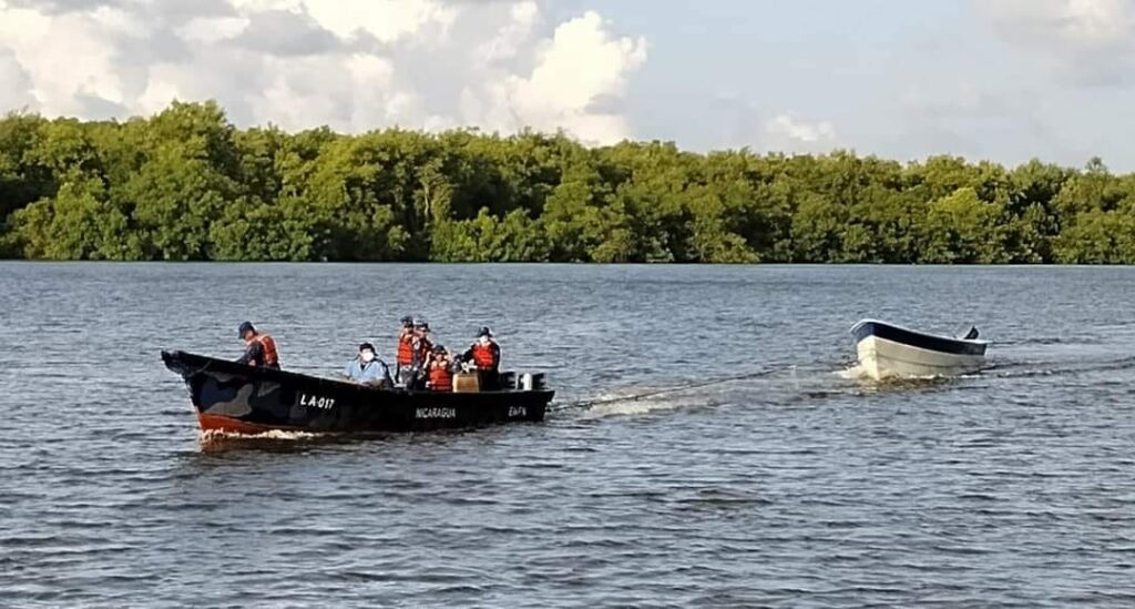 Dos náufragos dominicanos fueron rescatados en isla Rama Cay - Canal 10