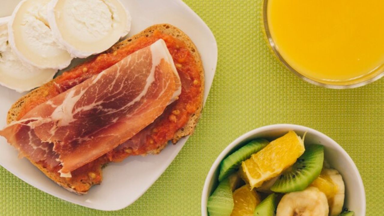 El desayuno, la comida más importante del día: ¿Qué alimentos no deben ...
