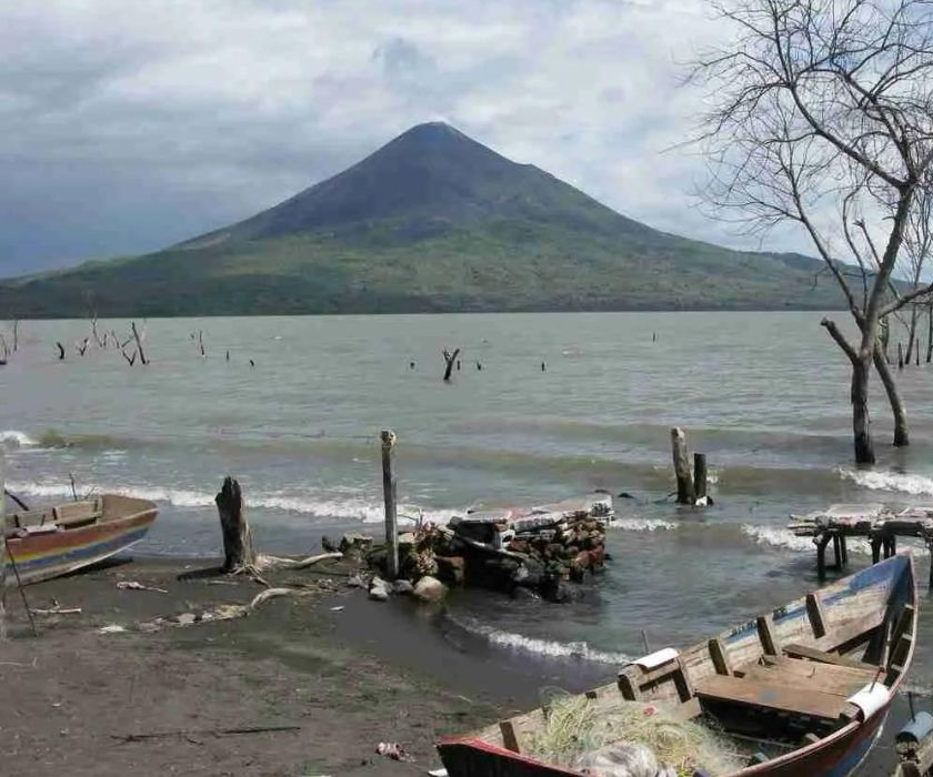 Dos pescadores pierden la vida en el lago Xolotlán de Managua, tras ...