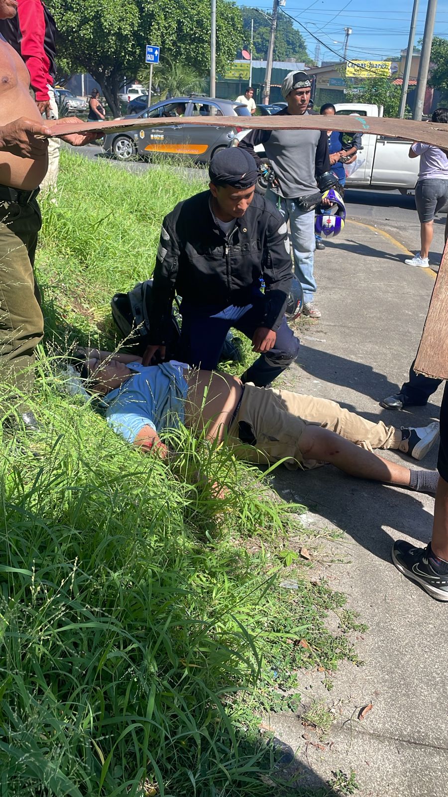 Motorizado queda gravemente lesionado al ser atropellado por una ...