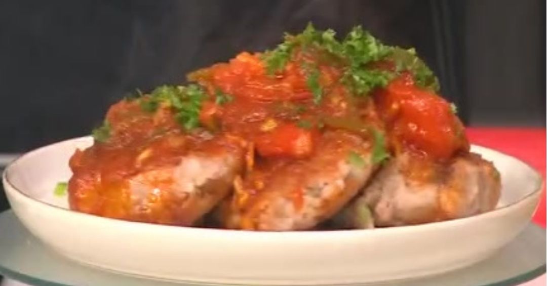 Chef John Corea enseña a preparar tortas de quequisque con salsa ...